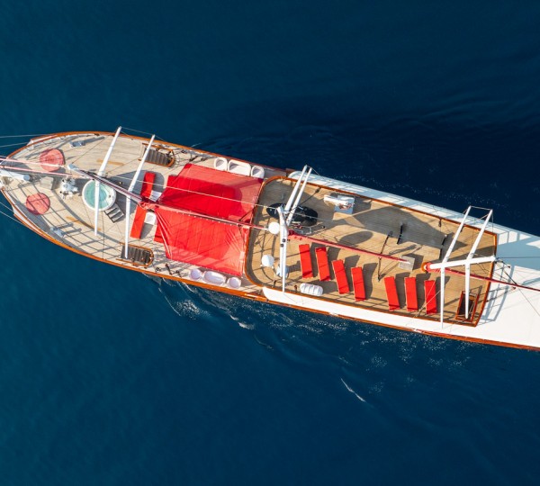 BARBARA Yacht Charter Details, Custom | CHARTERWORLD Luxury Superyachts